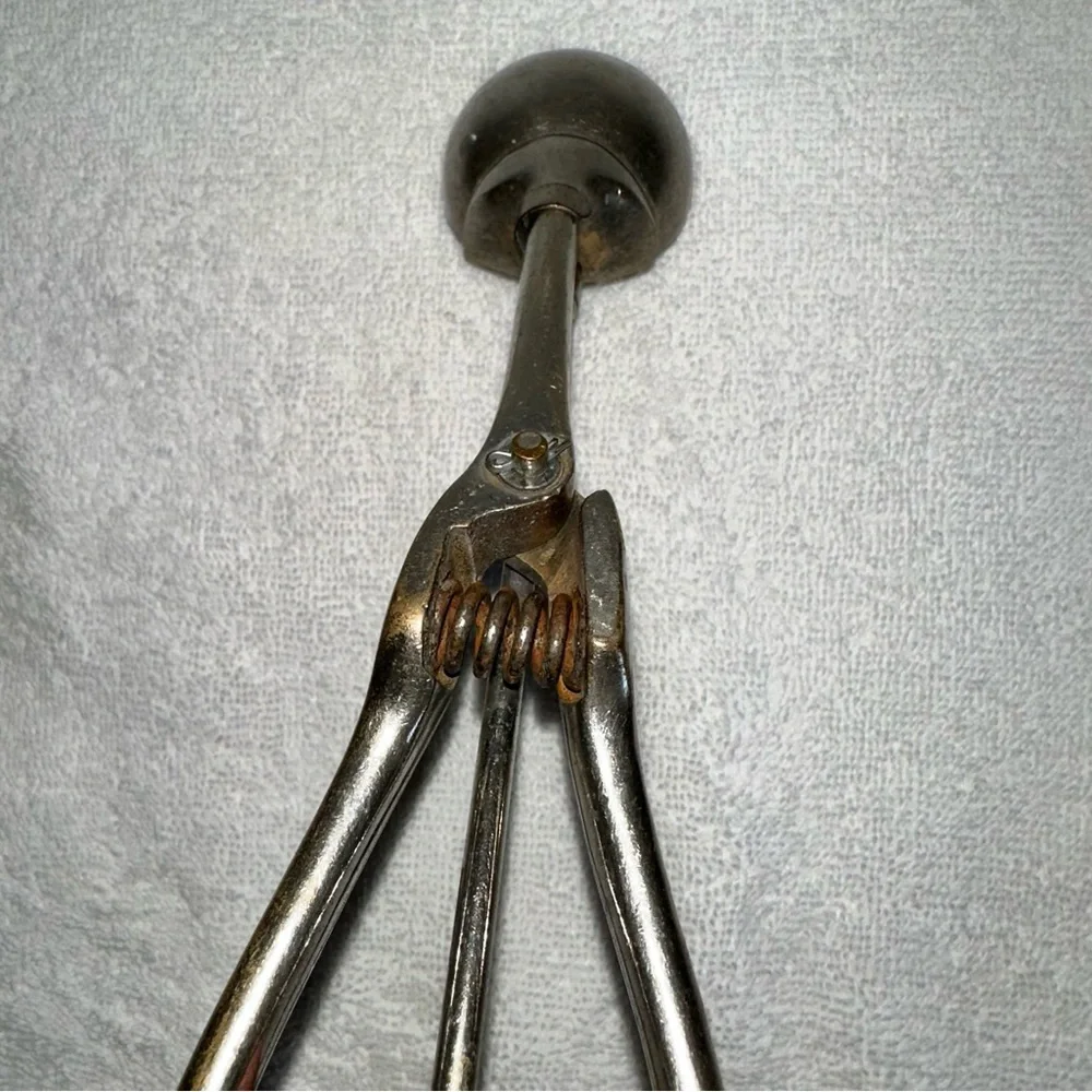 Hamilton Beach | Kitchen | Vintage Hamilton Beach No 3 Ice Cream Scoop ...